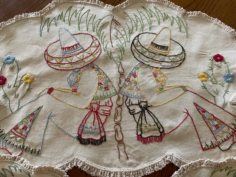 SLEEPING MEXICAN Vintage Hand Stitched Three Piece Duchess/ Doily Set ...