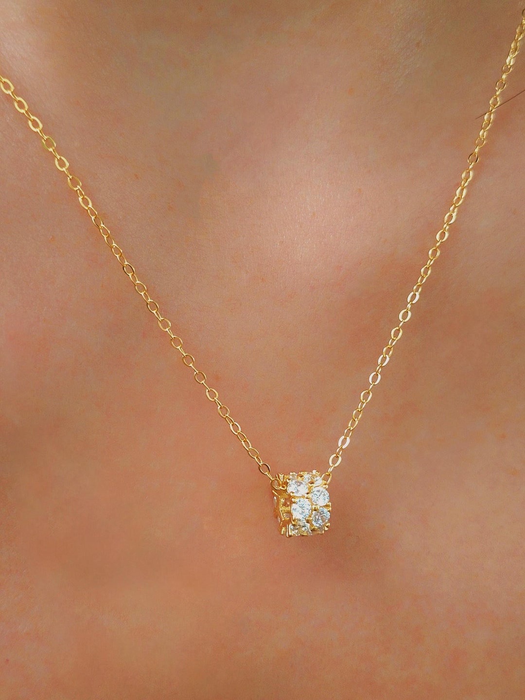 Simple Gold Circle Round Pendant 925 Silver Minimalist Style Glamourous ...