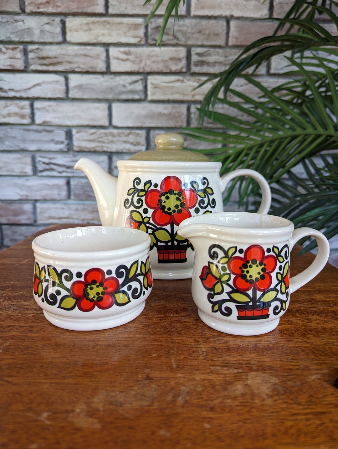 Sadler 1970's Tea Set | Flower Pattern Tea Pot With Creamer and Sugar ...