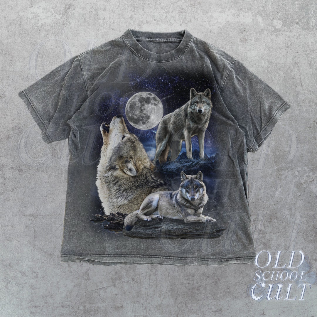 Three Wolves Howling Vintage Graphic T-shirts, Retro Wolf 90s Moon ...
