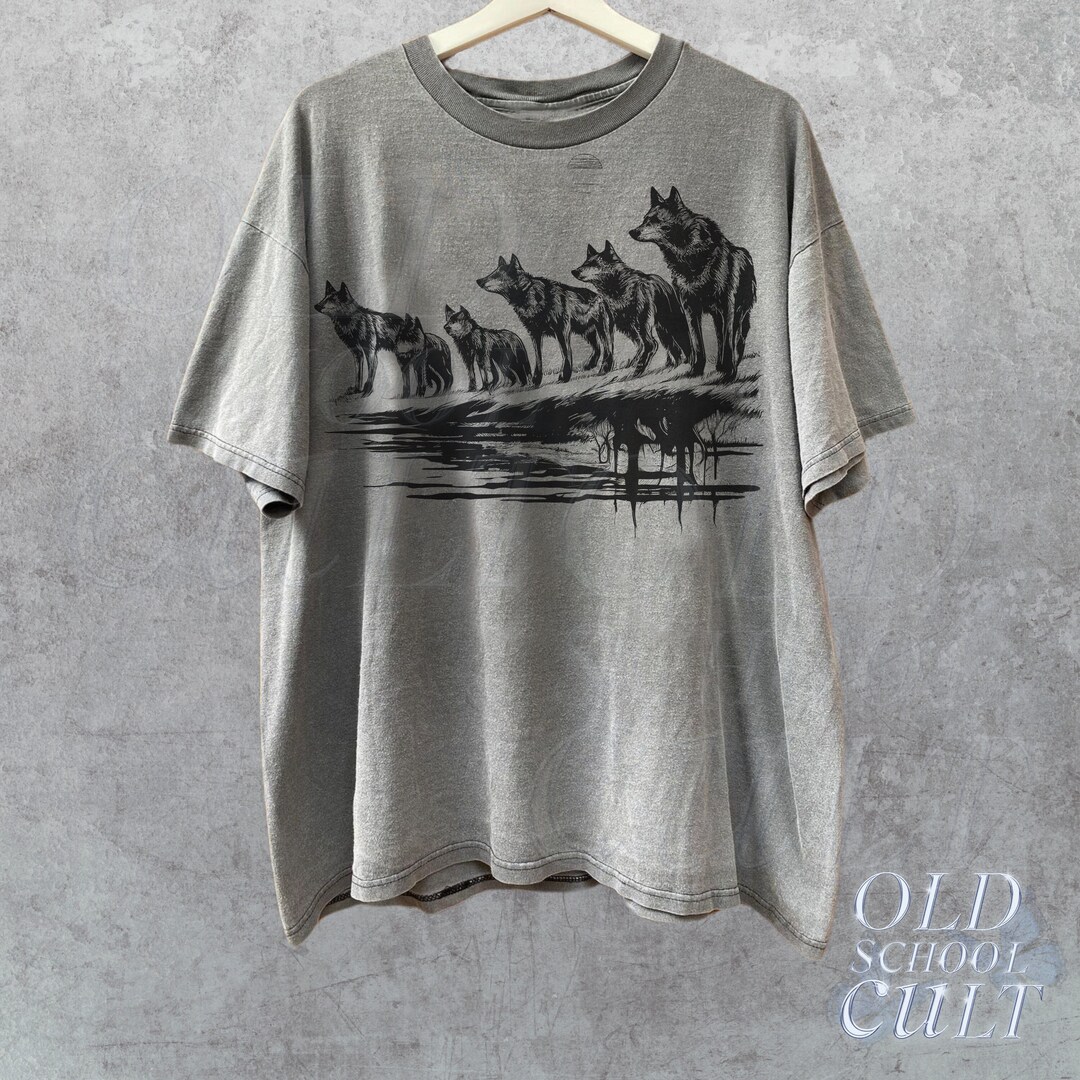 Vintage Wolves 90s Graphic Shirt, Wolf Lovers Retro Tee, 2000s Nature ...