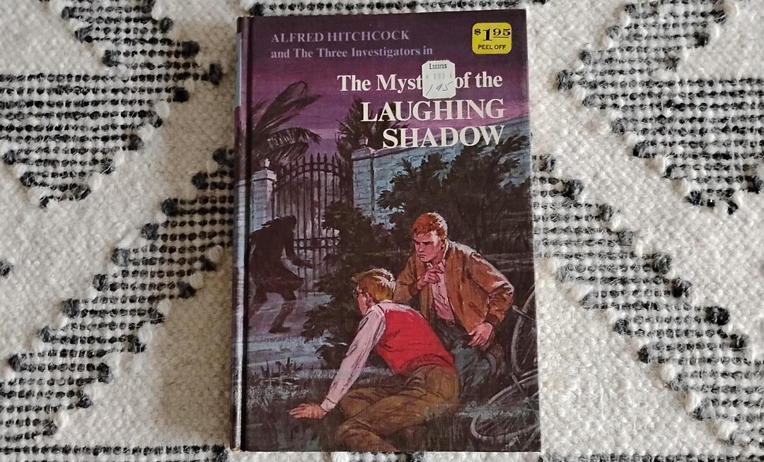 The Mystery of the Laughing Shadow alfred Hitchcock Mystery Series 12 ...