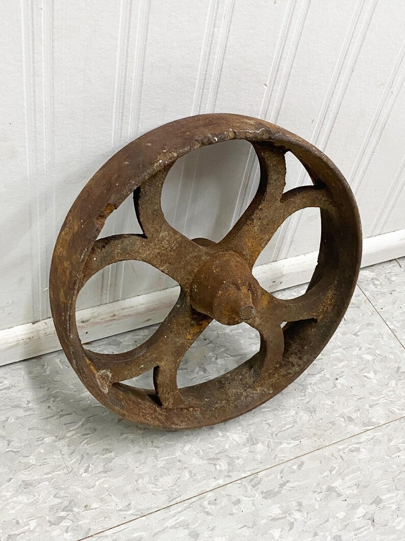 Antique Early 1900's Small Old Rustic Metal Iron Wheel Primitive Decor ...