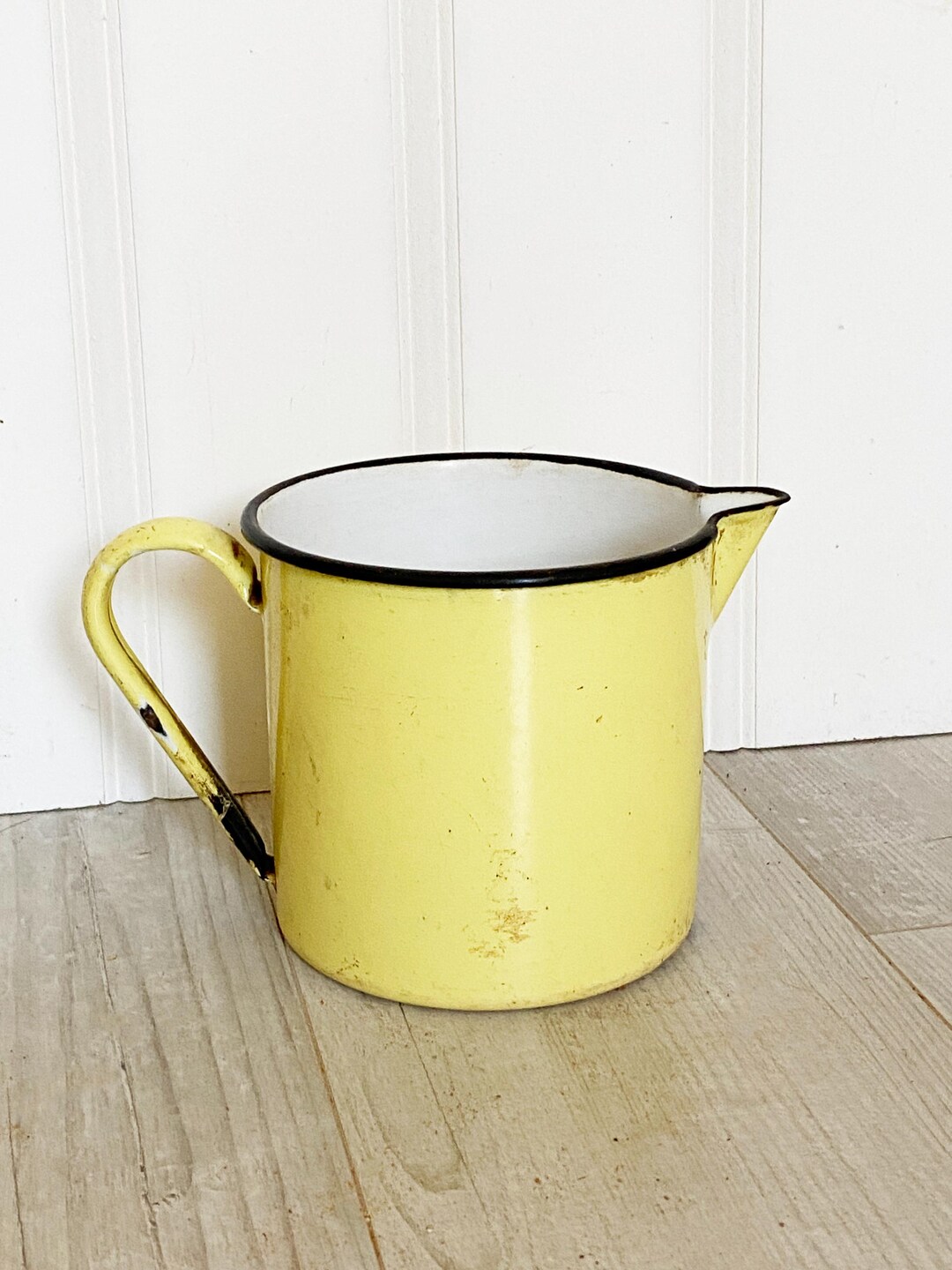 Vintage Yellow Enamel Jug Pitcher With Handle and Spout Enamelware Mid ...