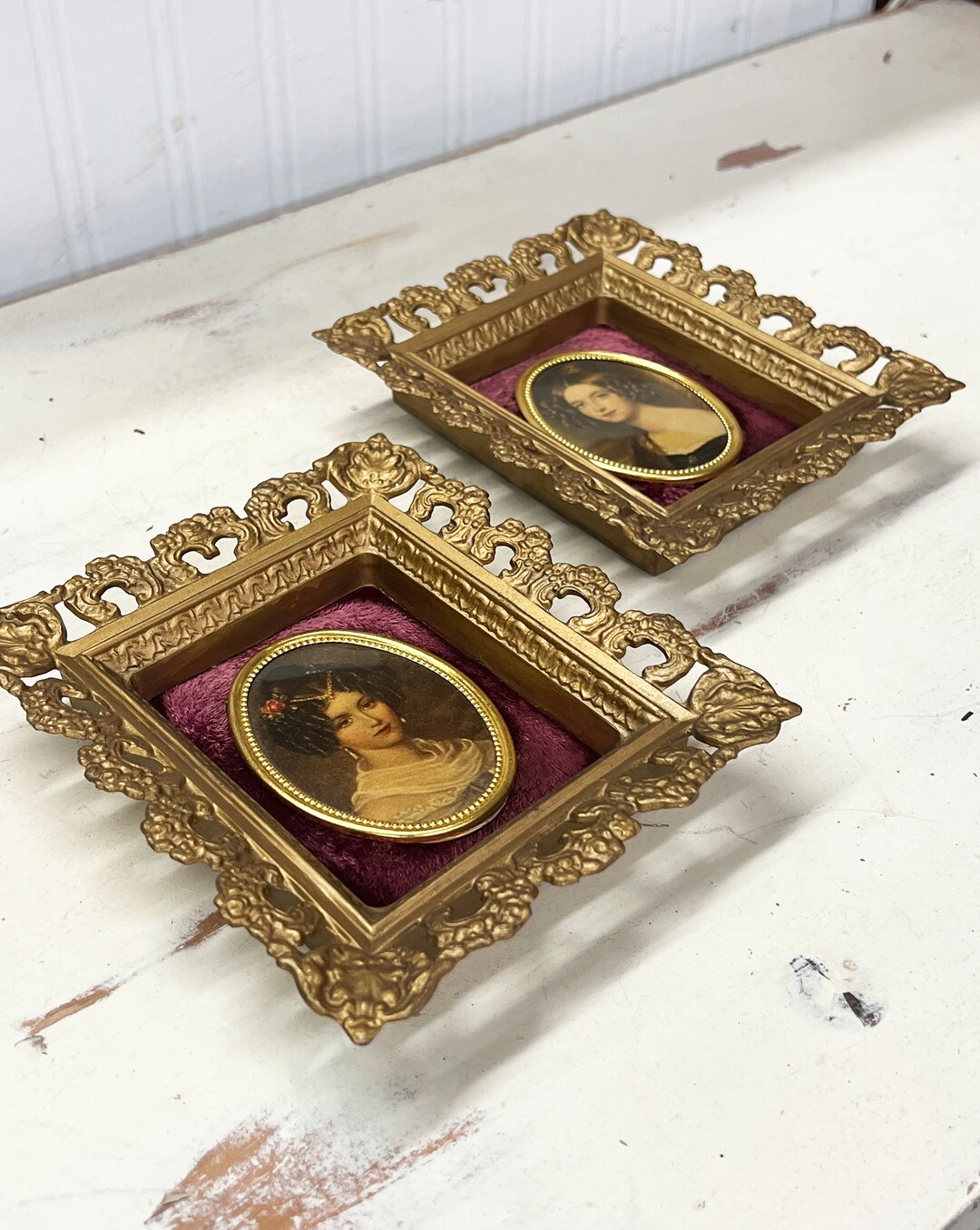 Vintage CAMEO Miniature Frames With Velour Wall Hangings - Etsy