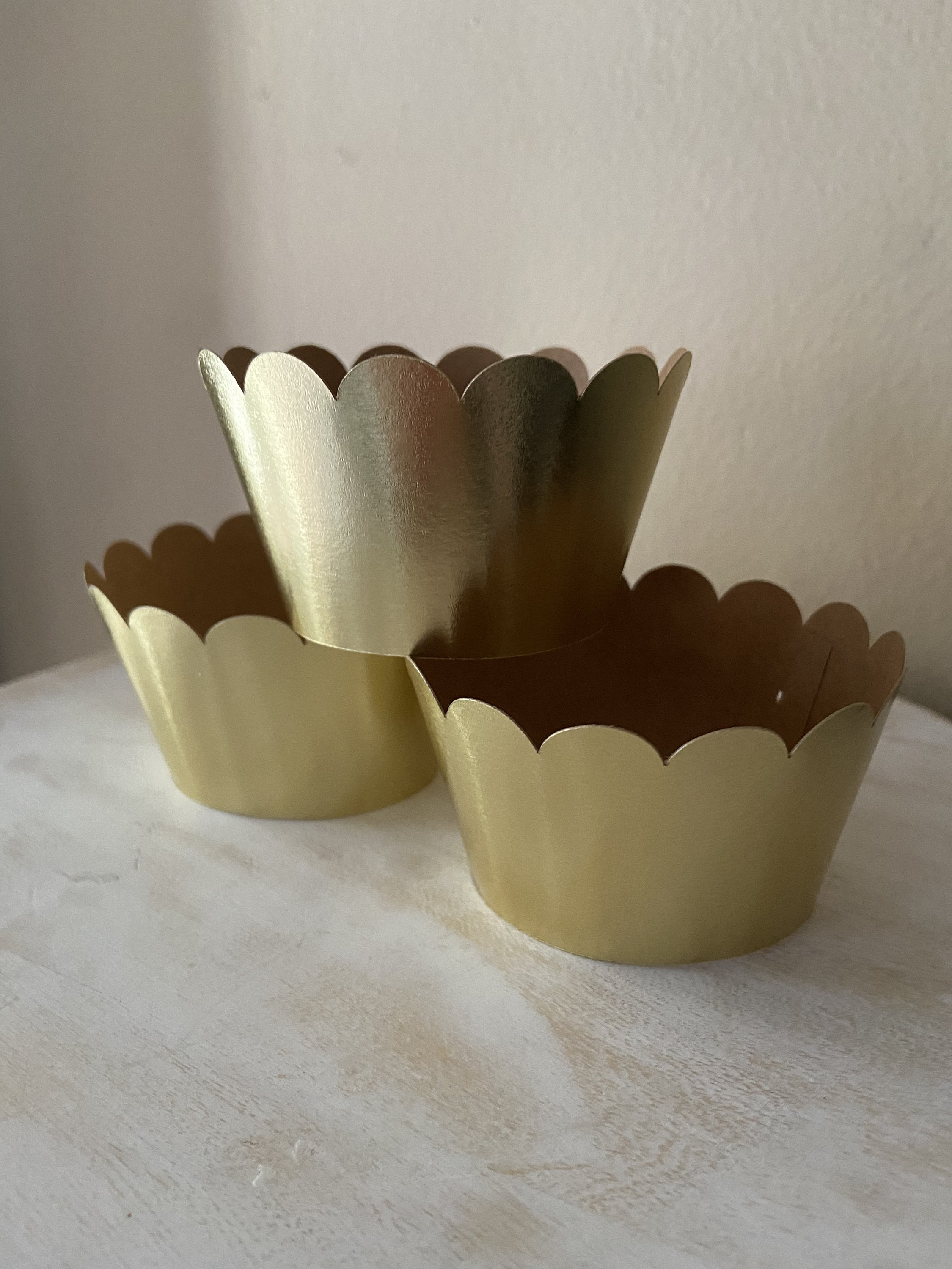 Foil Gold Cupcake Wrappers, Cupcake Wrappers, Party Cupcake Wrappers ...