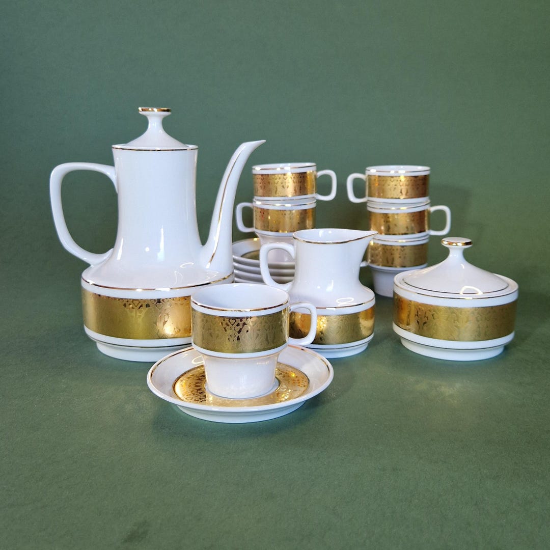Vintage Hollóháza Porcelain Tea Set With Cups Saucers a Pot a Creamer ...