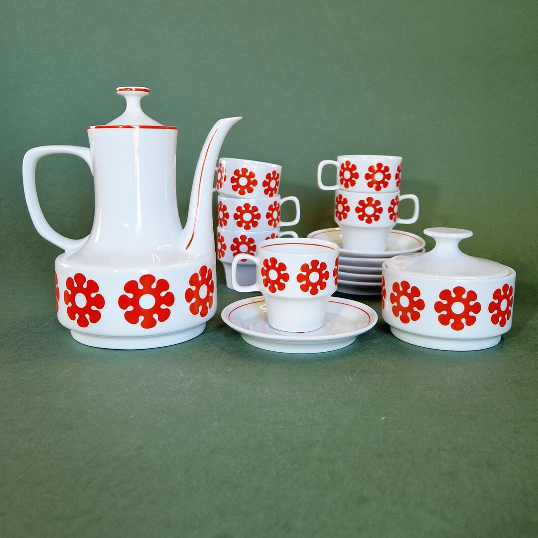 Vintage Hollóháza Porcelain Tea Set With Cups Saucers a Pot and a ...