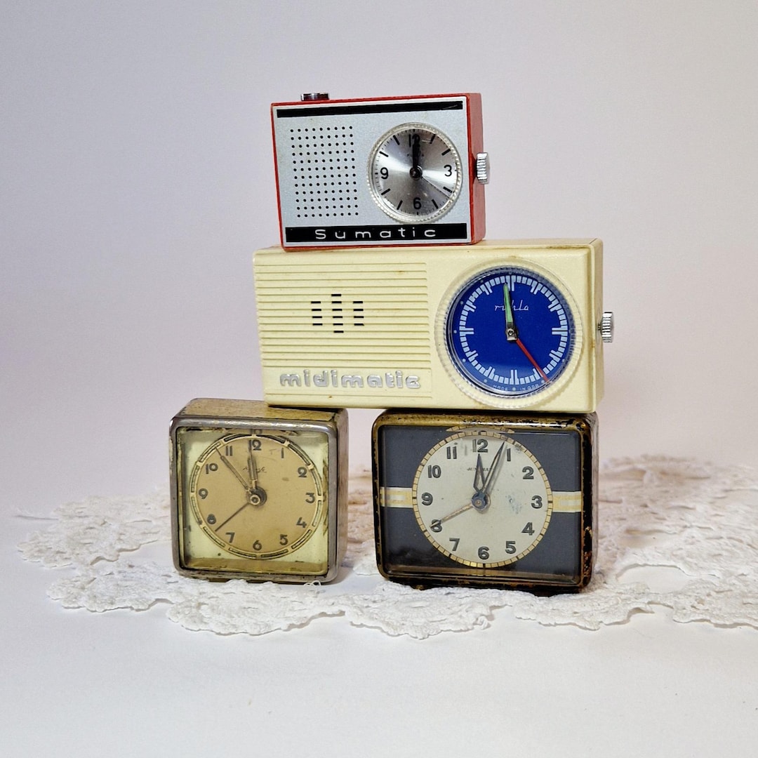 Vintage Mini Collectible Table Clocks Antique Clocks Vintage Miniature ...