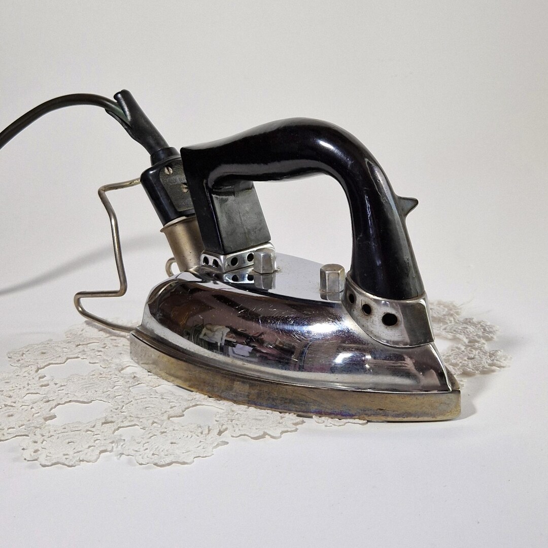 Vintage Iron Home Appliance Mid-century Home Decor Retro Bookend ...