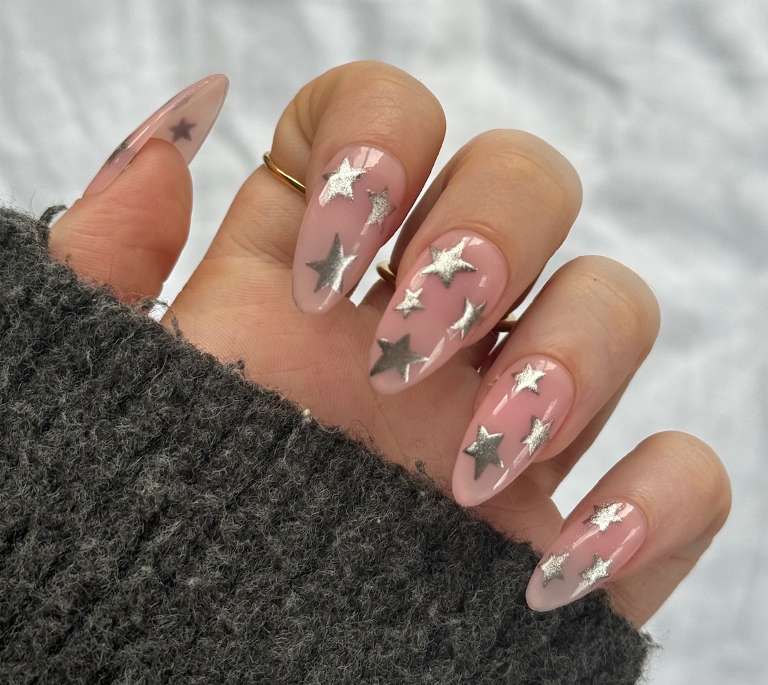 STARR Hand Painted Silver Chrome Star Press on Nails Set of 10 Reusable ...