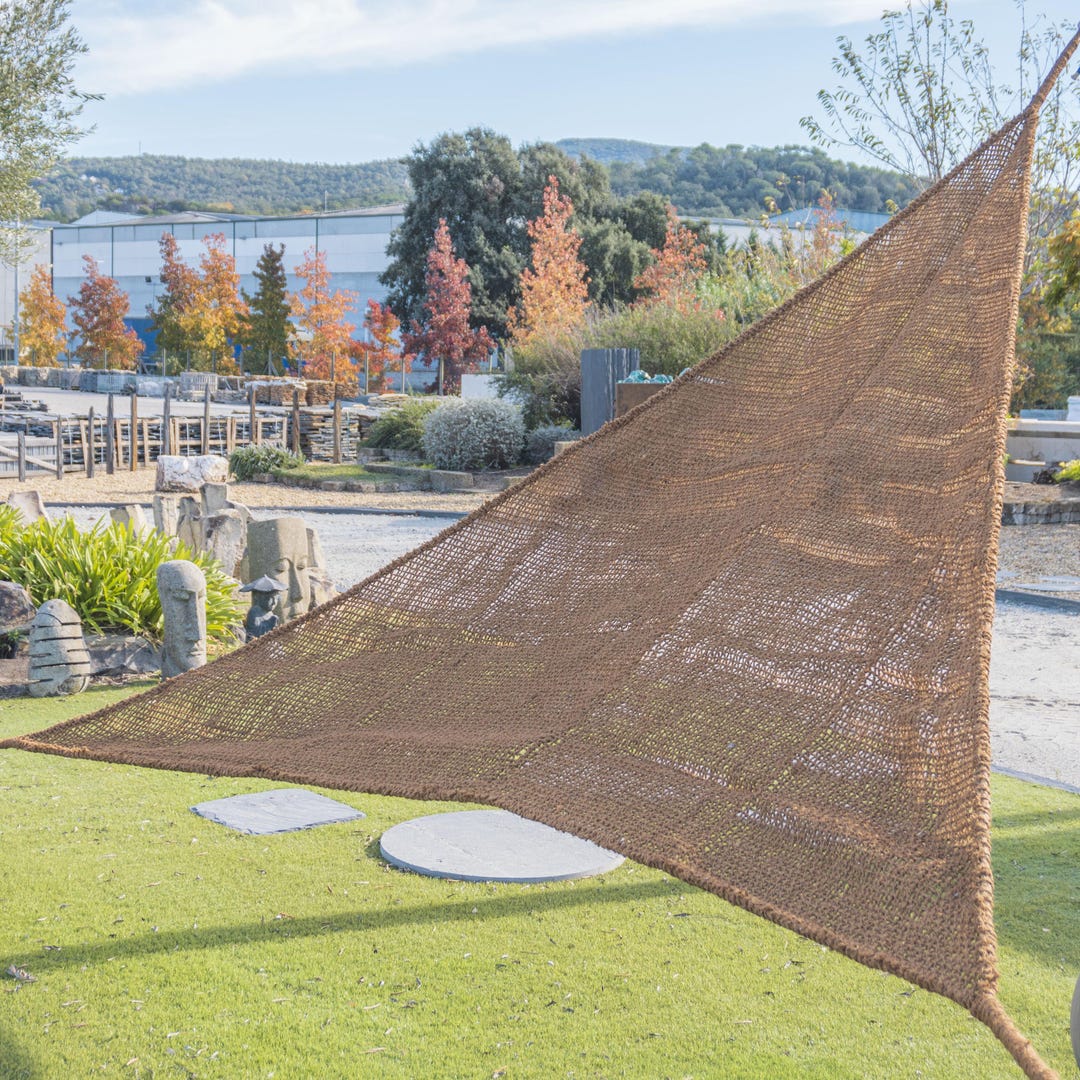 Triangular Coconut Fiber Shade Sail 3.5x3.5x3.5m Awning / Shade Cloth ...