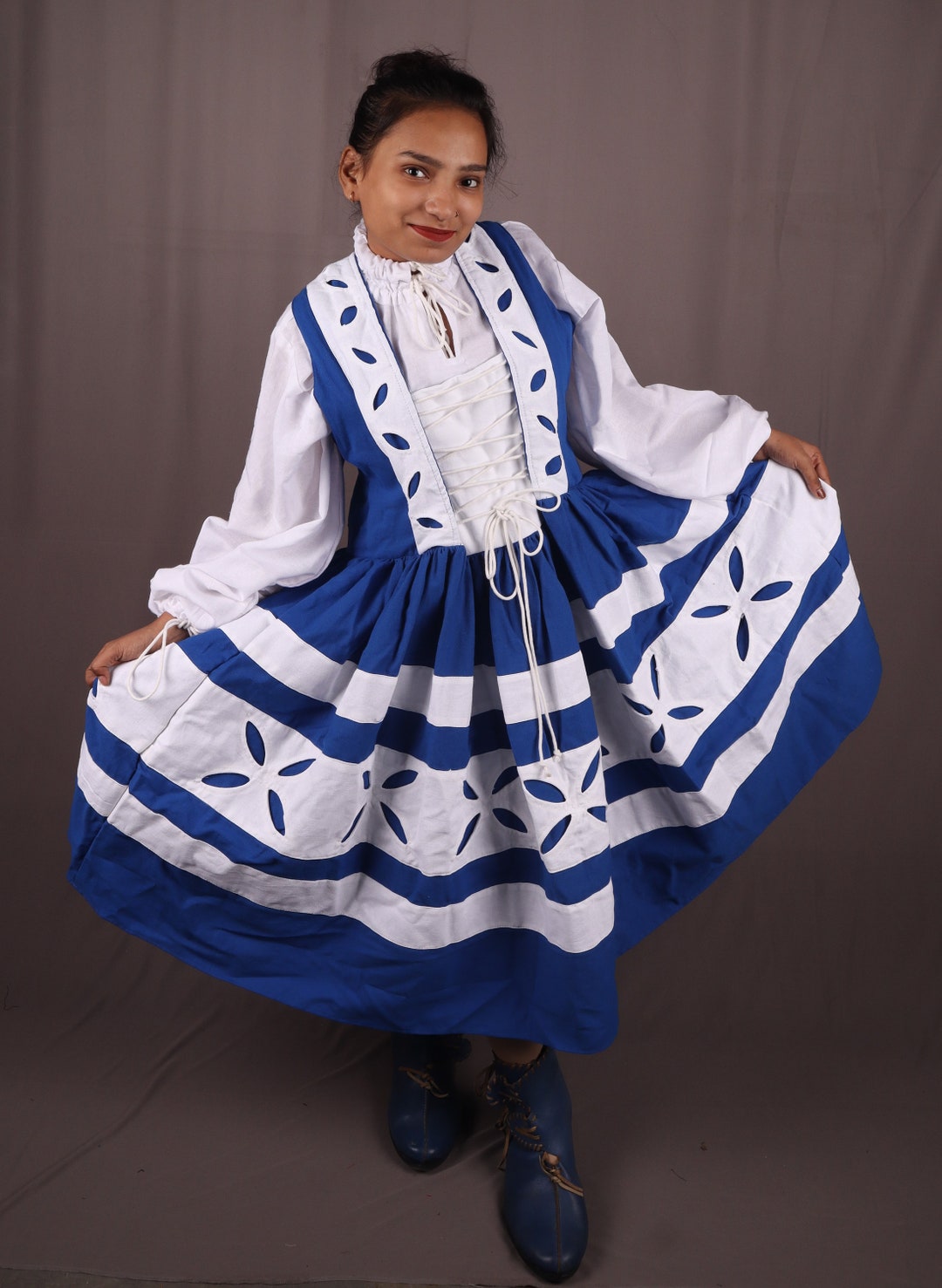 Landsknecht Cotton Gown With Chemise for Female's of 16 Th Century ...