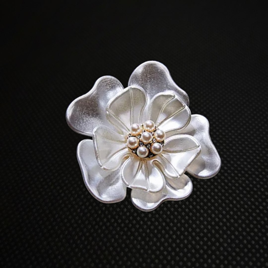 Women's Camellia Flower Pin Brooch, Wedding Brooch, Flower Brooch ...