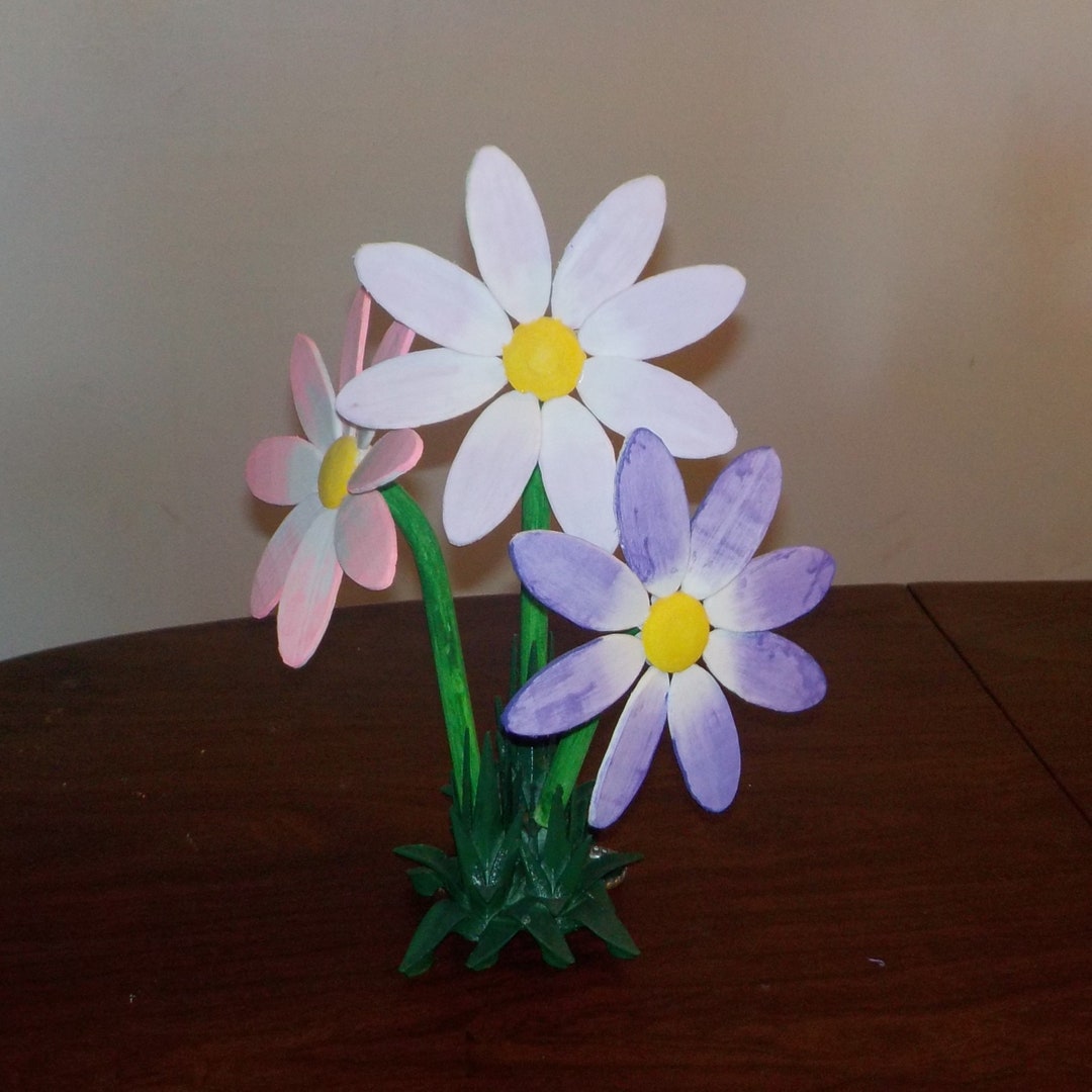 Ever Blooming Daisey Like Flower Arangement White With Blue, Purple ...