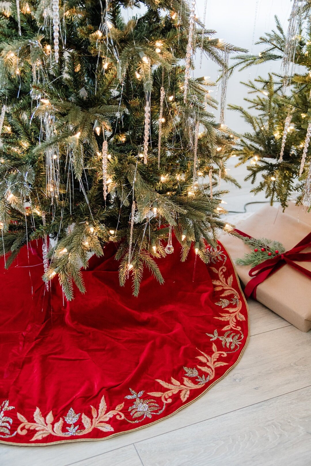 Standard Size Red Velvet Gold Embroidered Tree Skirt Christmas Holiday ...