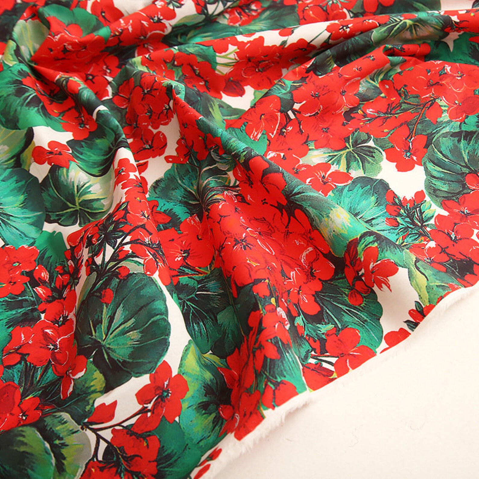 Red Floral Pattern Crepe Fabric-luxury Collectiondital - Etsy