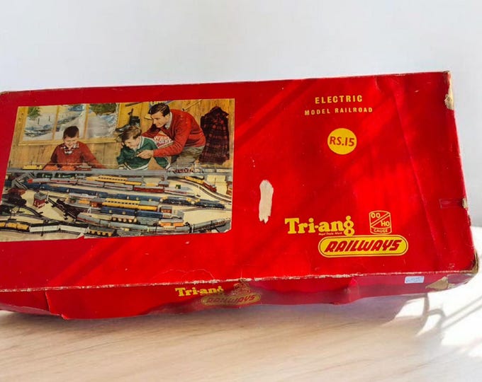 Tri-ang RS.15 00/HO Electric Train Set With Track and Transformer in OB ...
