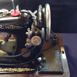 Singer 99/99K Portable Sewing Machine With Bentwood Case C1928 - Etsy ...