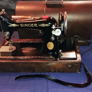 Singer 99/99K Portable Sewing Machine With Bentwood Case C1928 - Etsy ...