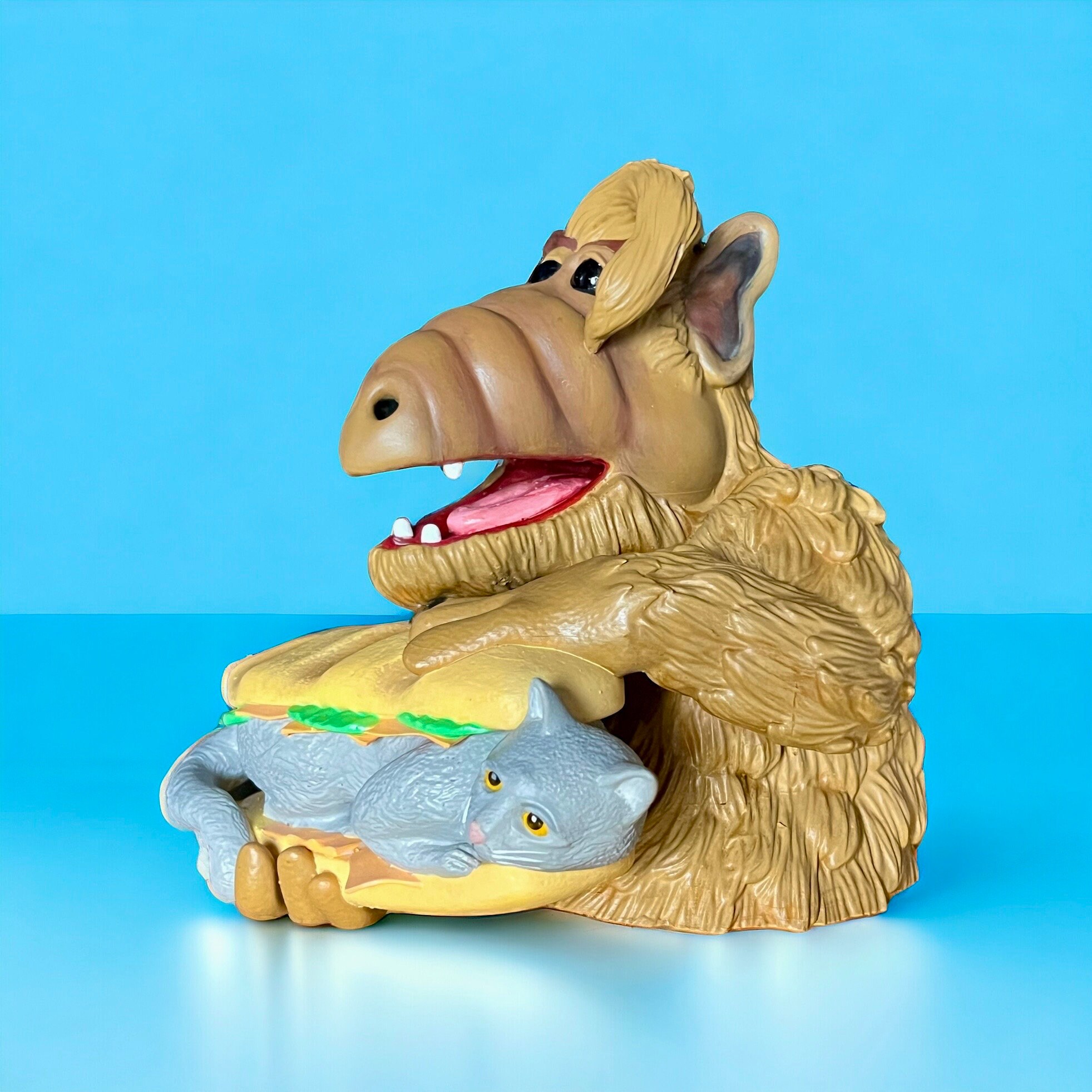 Made to Order Handpainted 3D Printed Alien Eating a Cat Sandwich - Etsy