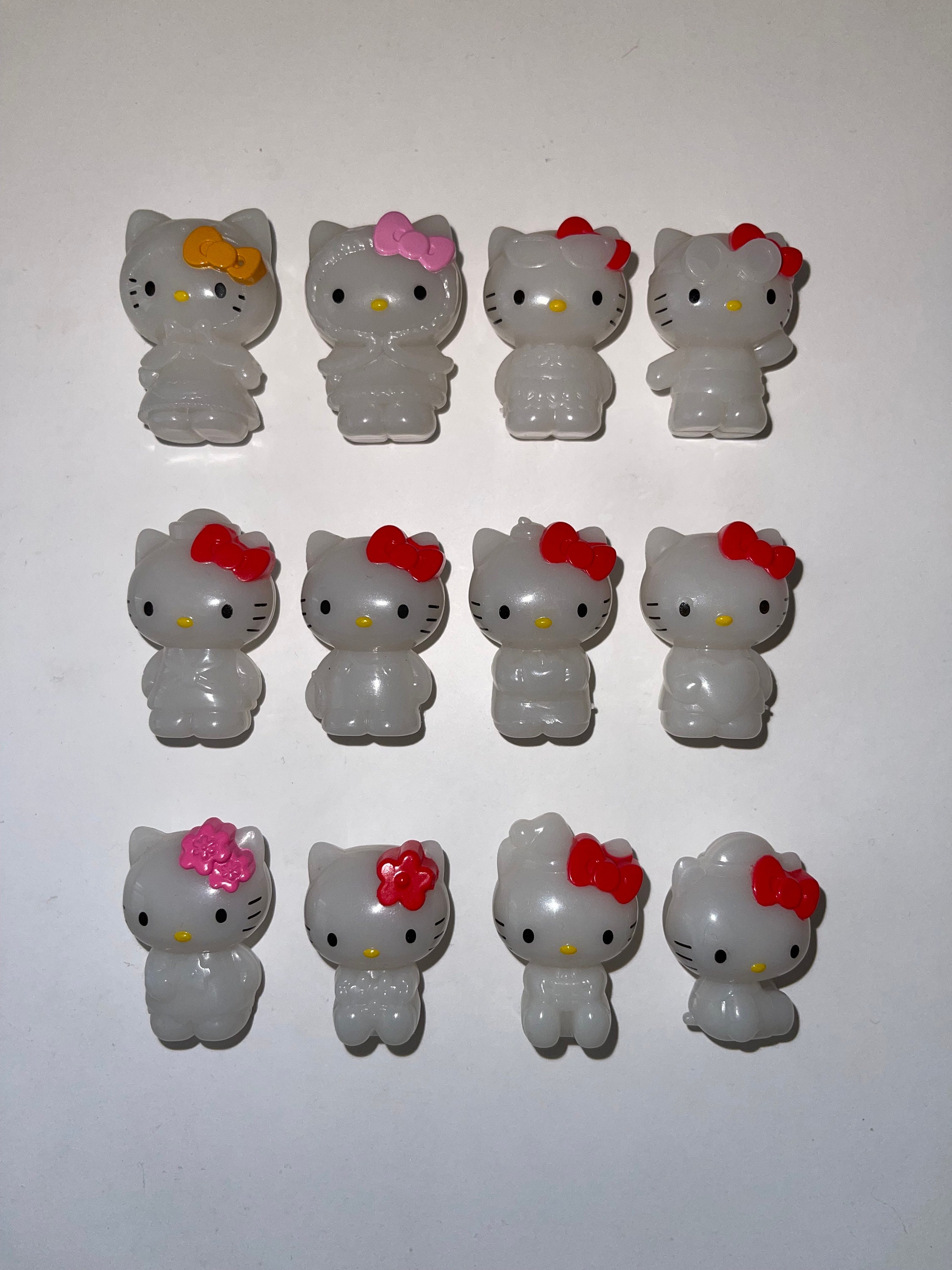 Glow in the Dark Hello Kitty Minifigures, Sanrio Cute Kitty Gift, Hello ...