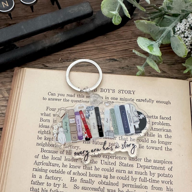 Bookish Keychain - Etsy