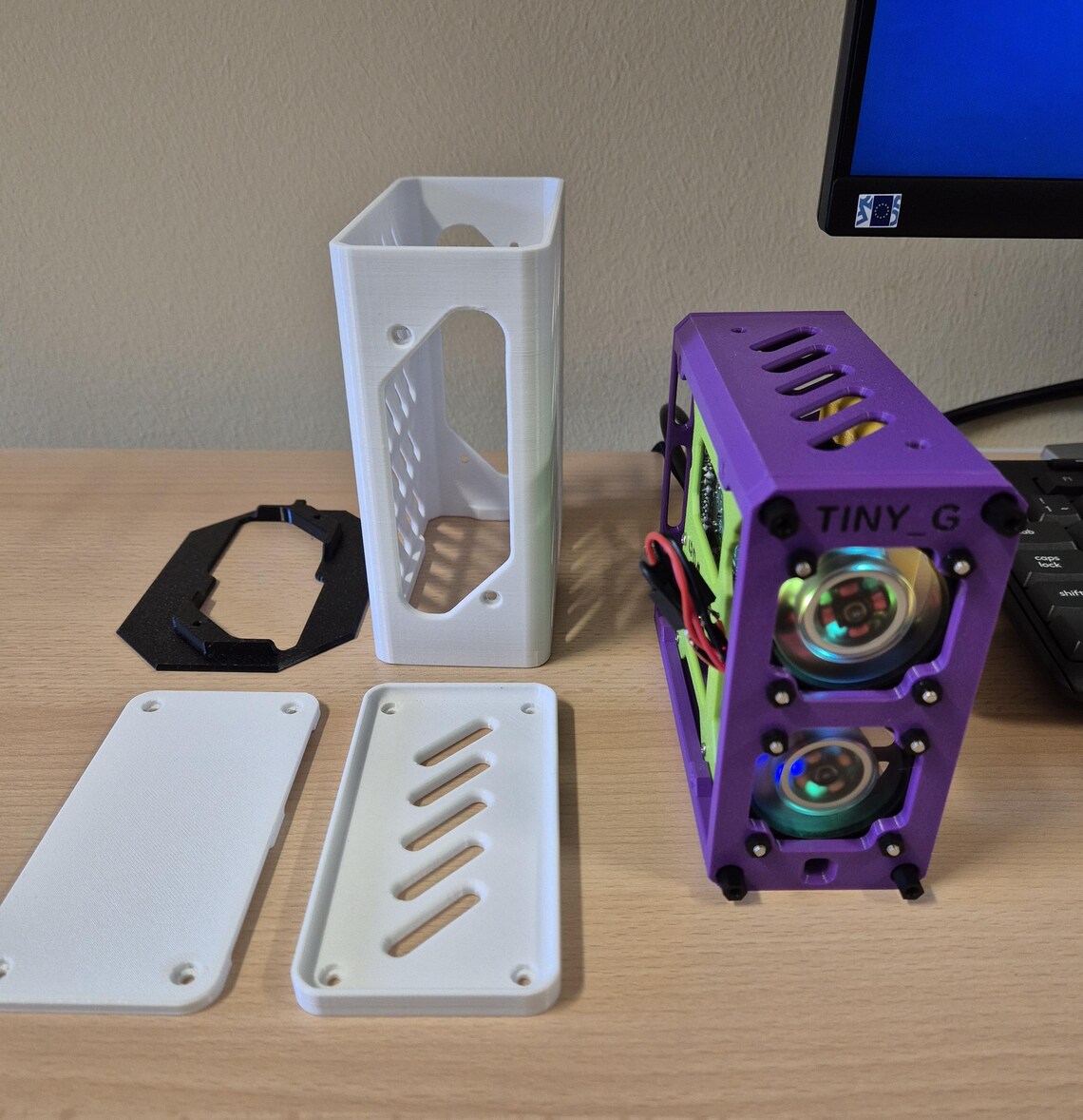 Raspberry Pi Desktop Case - Tiny_g - Etsy
