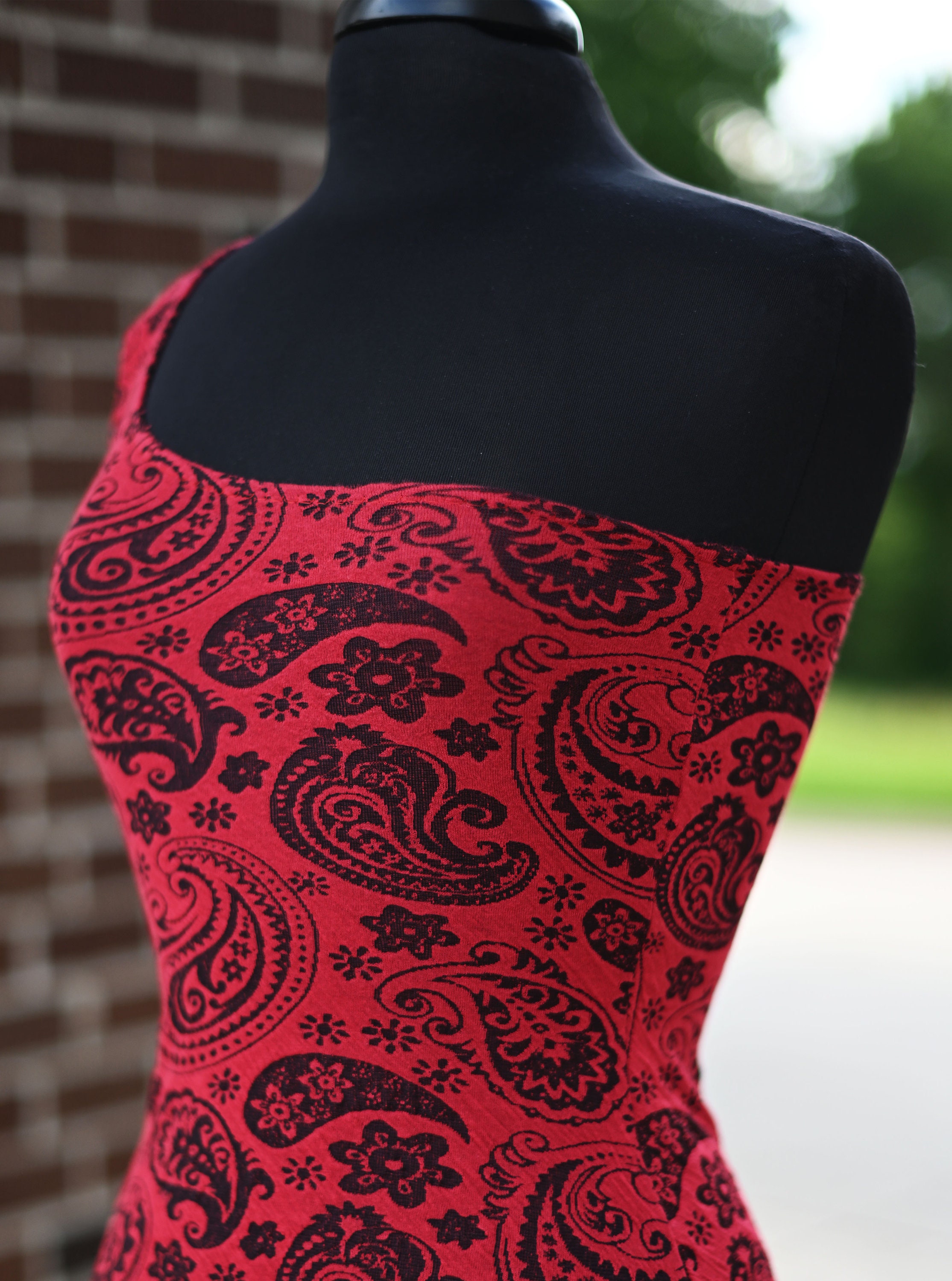 Red Paisley Milan Summer Dress Polyester Rayon Blend MIDI Summer ...