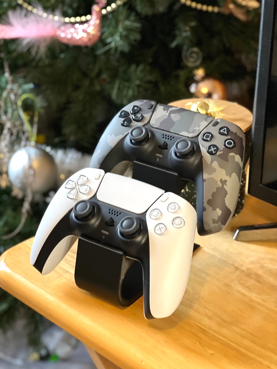 Dual Gaming Controller Stand for Xbox or Playstaton Controllers. - Etsy