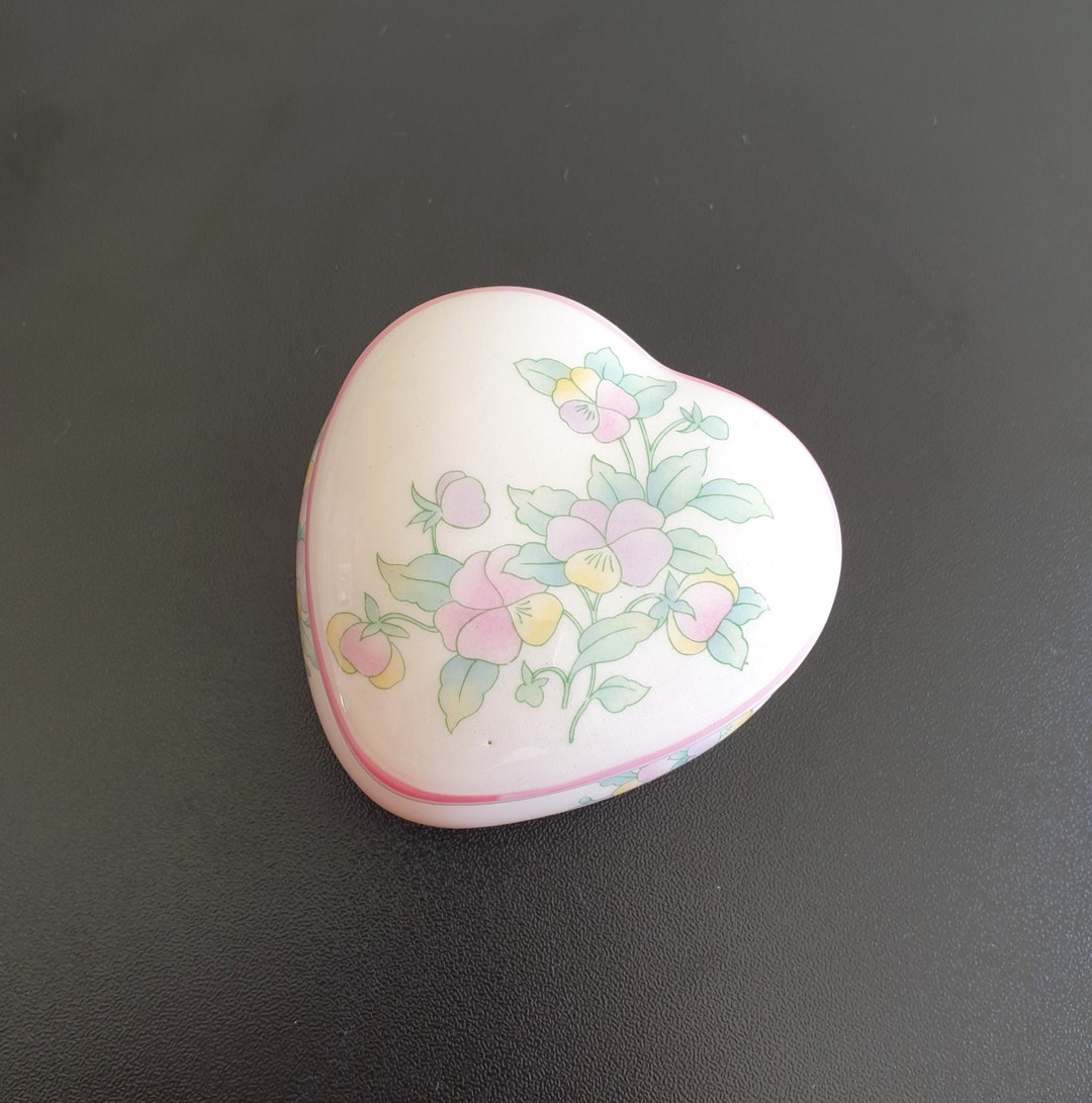 Small Pansy Flower Heart Shape Ceramic Trinket Box - Royal Worcester ...