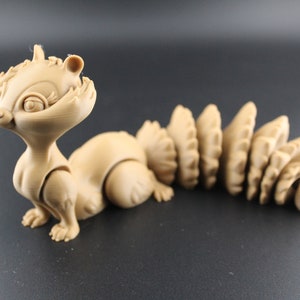 3D Printed Articulated Squirrel: Poseable Fidget Desk Toy - Etsy