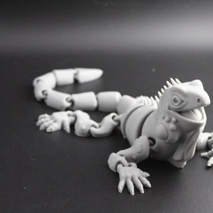 Articulated Flexible Iguana, Printverse Authorized Reseller, 3D Printed ...