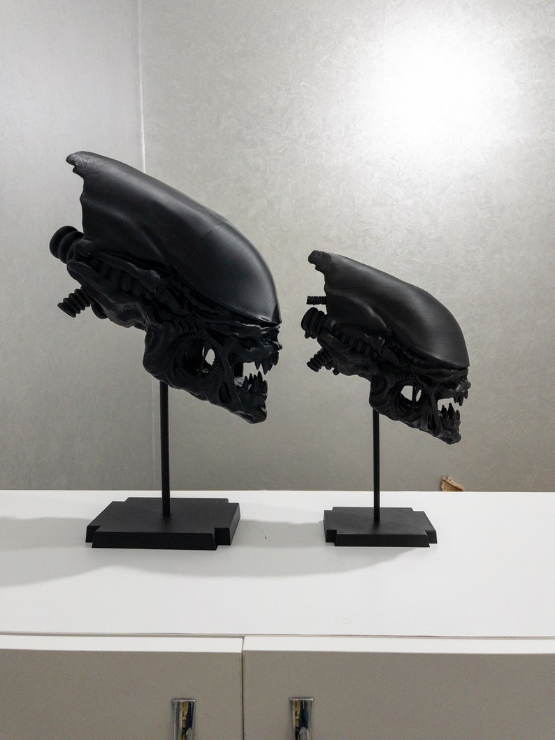 Xenomorph Head Bust - A Sci-fi Horror Fan's Extraterrestrial Dream! - Etsy