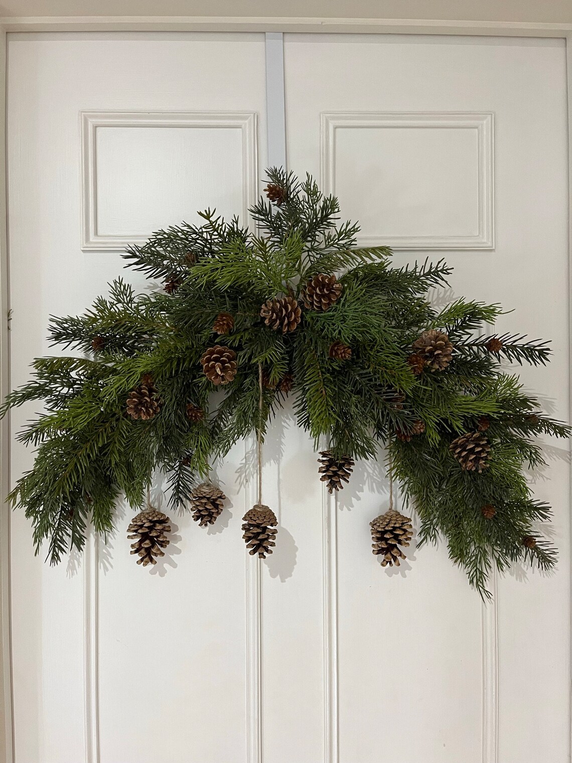 24 Fresh Touch Cedar and Hemlock Swag With Pine Cones - Etsy Canada