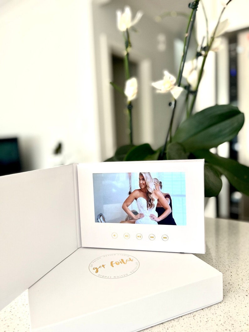 Linen Video Book | Wedding Video | Wedding Video Book | Motion Book ...