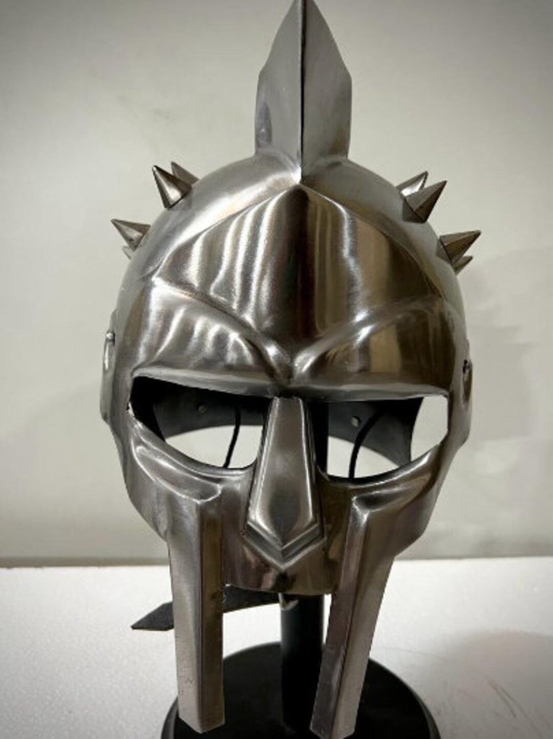 Gladiator Maximus Silver Helmet - Reenactor Helmet With Leather Strap ...