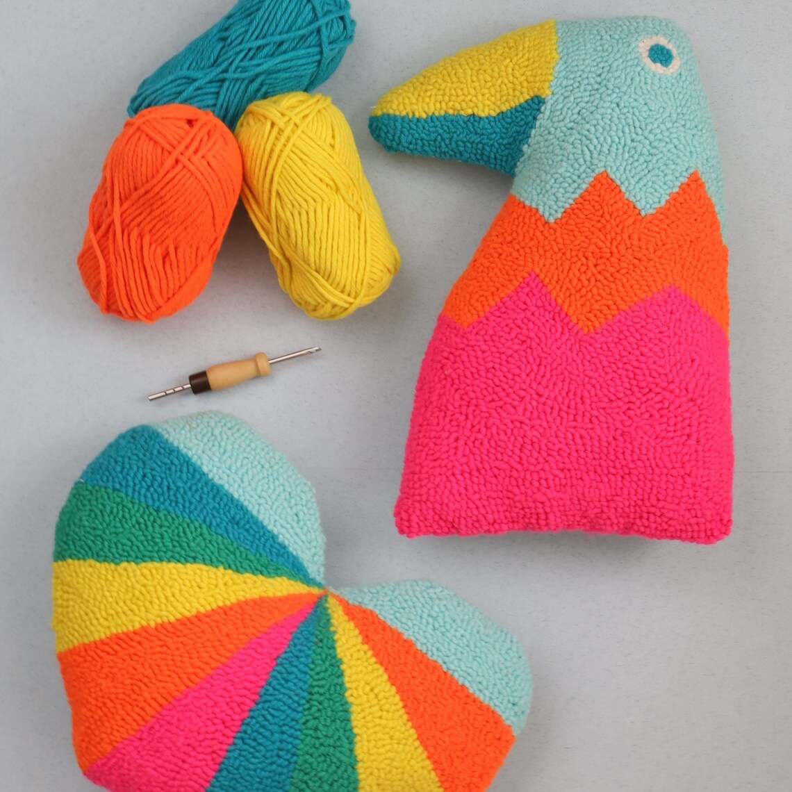 Toucan, Heart Pillows, Rug Hooking, Embroidery, Punch Needle Pattern ...