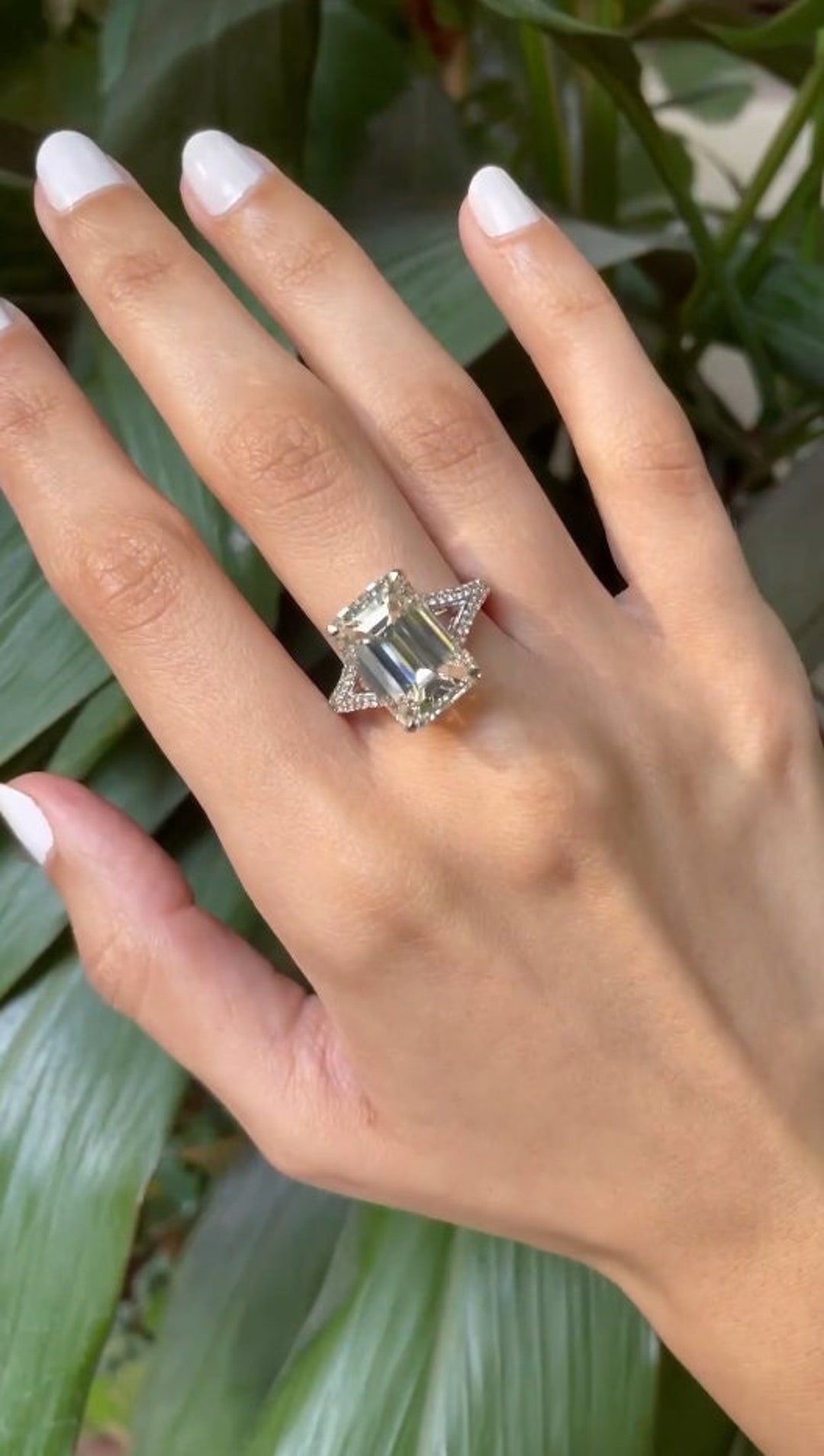 Beyoncé 10ct Moissanite Emerald Cut Engagement Ring, Beyoncé Ring ...