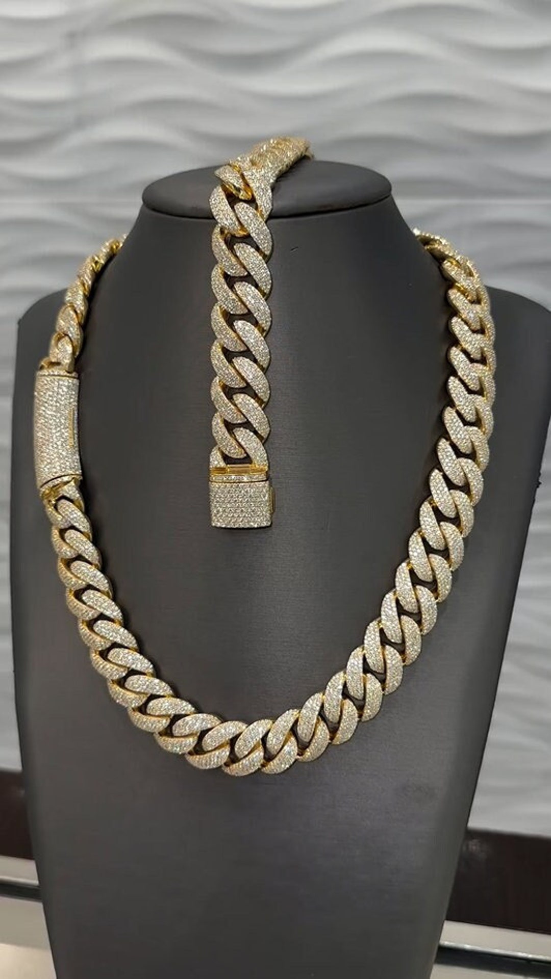 18mm Cuban Chain Fully Iced Out Chain, Iced Out Moissanite Cuban Chain ...