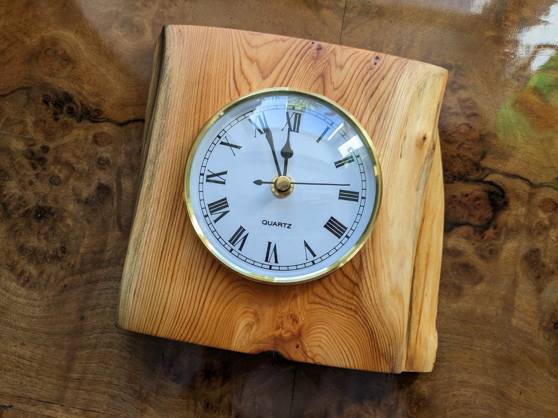 Live Edge Yew Clock - Etsy