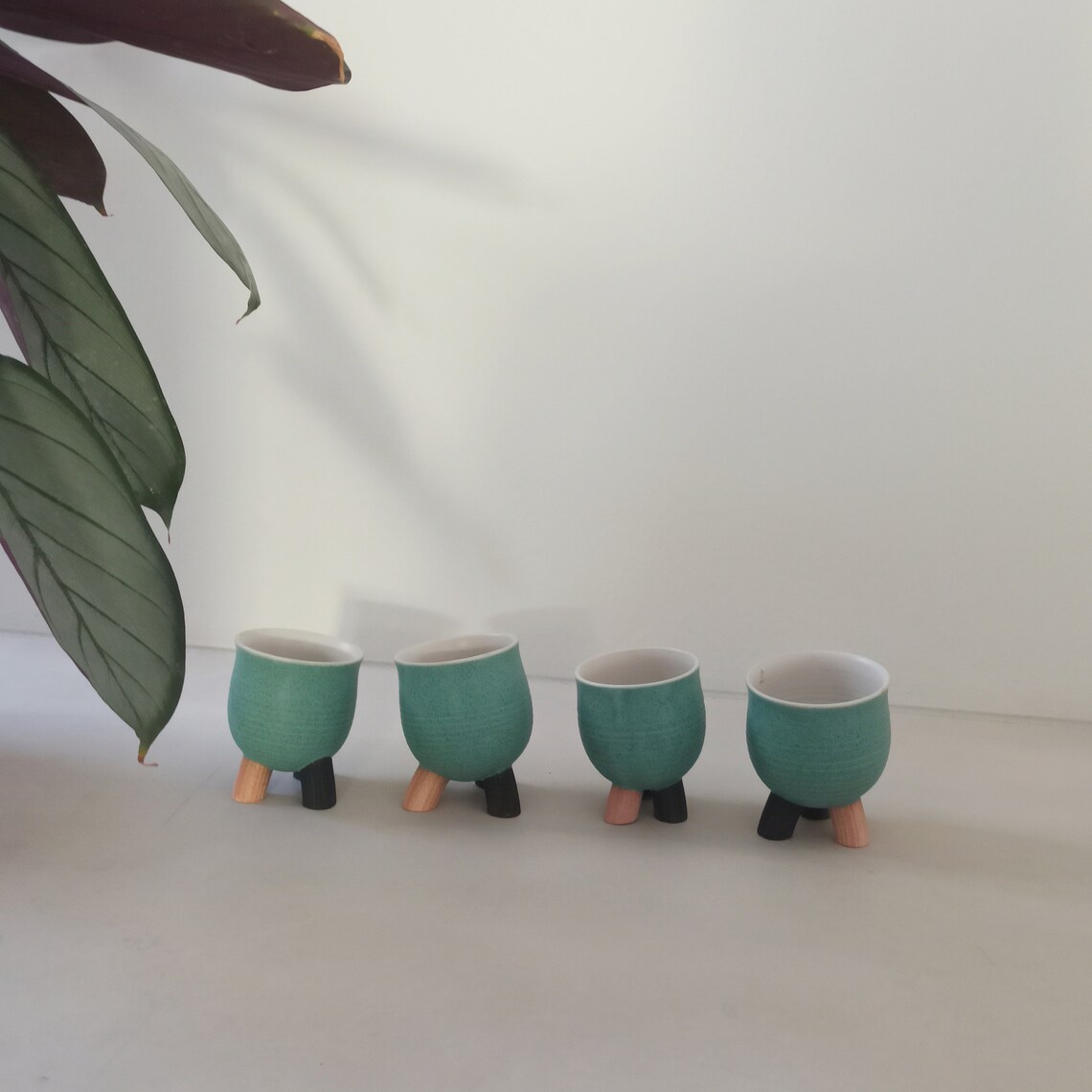 Vintage Memphis Style Tri-leg Cups Set of 4 Contemporary Artistic Cups ...