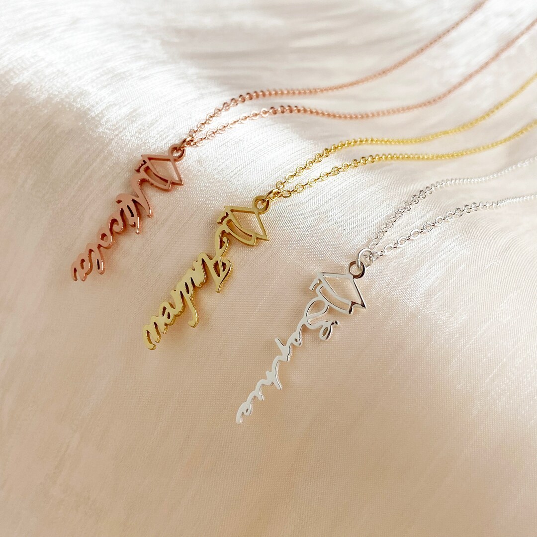 Custom Graduation Name Necklace, Bachelor Cap Necklace, Daughter Grad ...