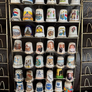 Thimble Collection of 225 Thimbles and 5 Display Railings for Hanging ...