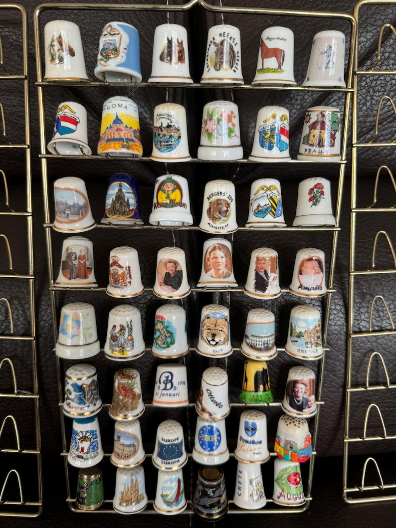 Thimble Collection of 225 Thimbles and 5 Display Railings for Hanging ...