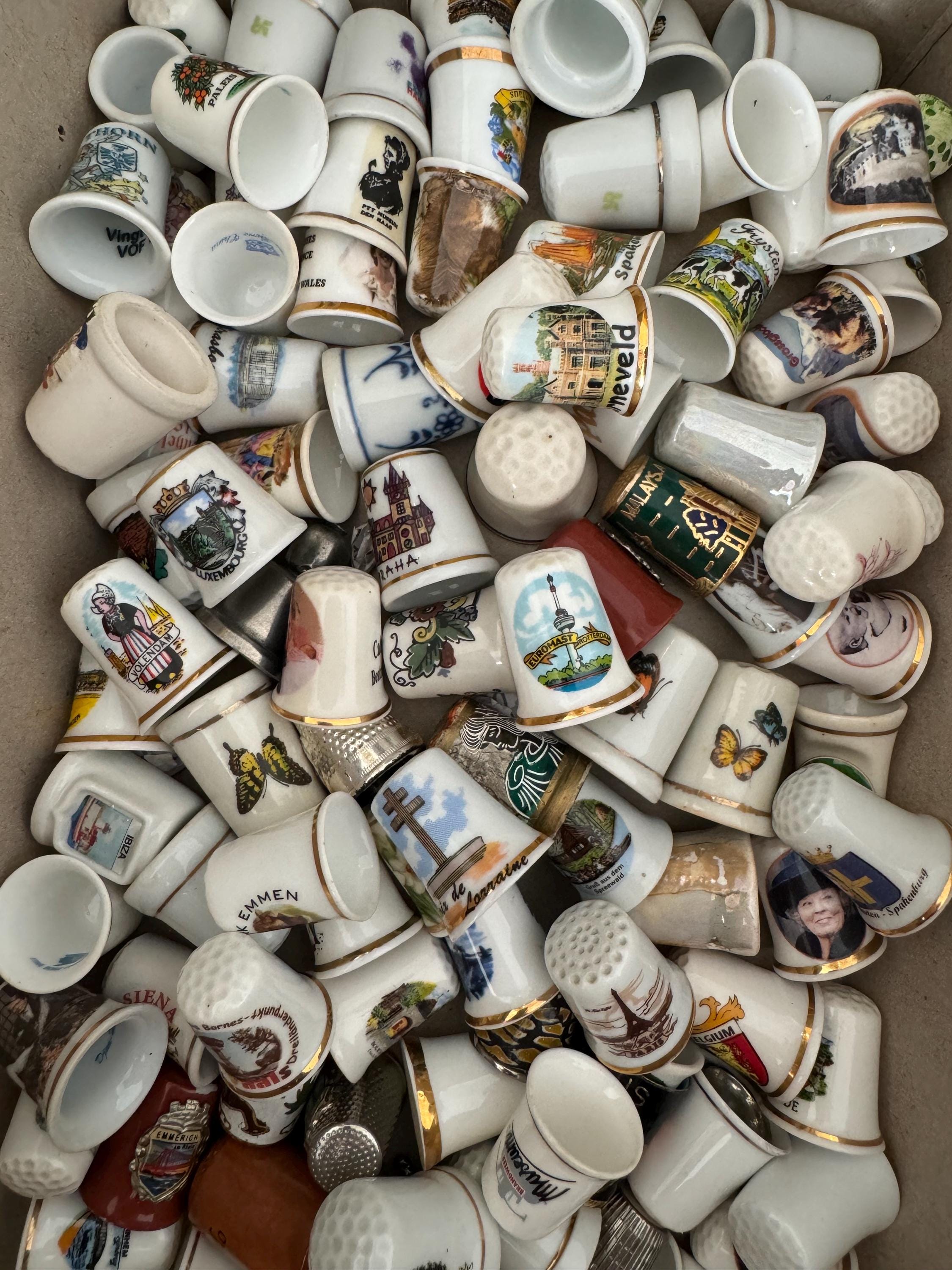 Thimble Collection of 225 Thimbles and 5 Display Railings for Hanging ...
