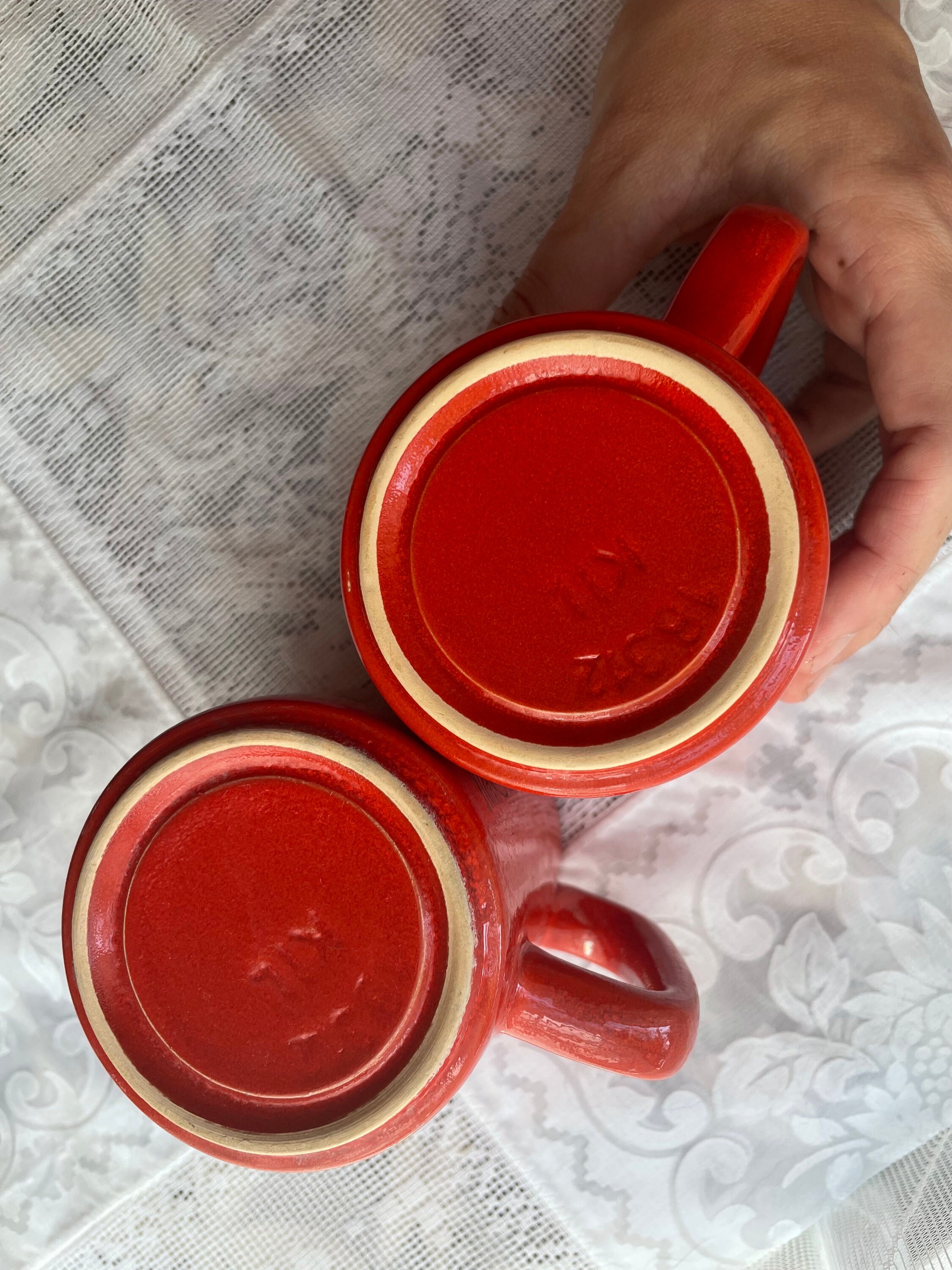 Vintage KIL 2 Red Mugs With Black Birds Beautiful and Unique Find - Etsy