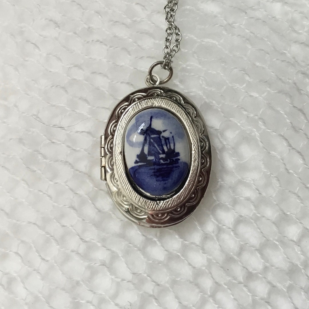 Blue and White Photo Locket, Delf Blue Locket, Vintage Photo Locket ...