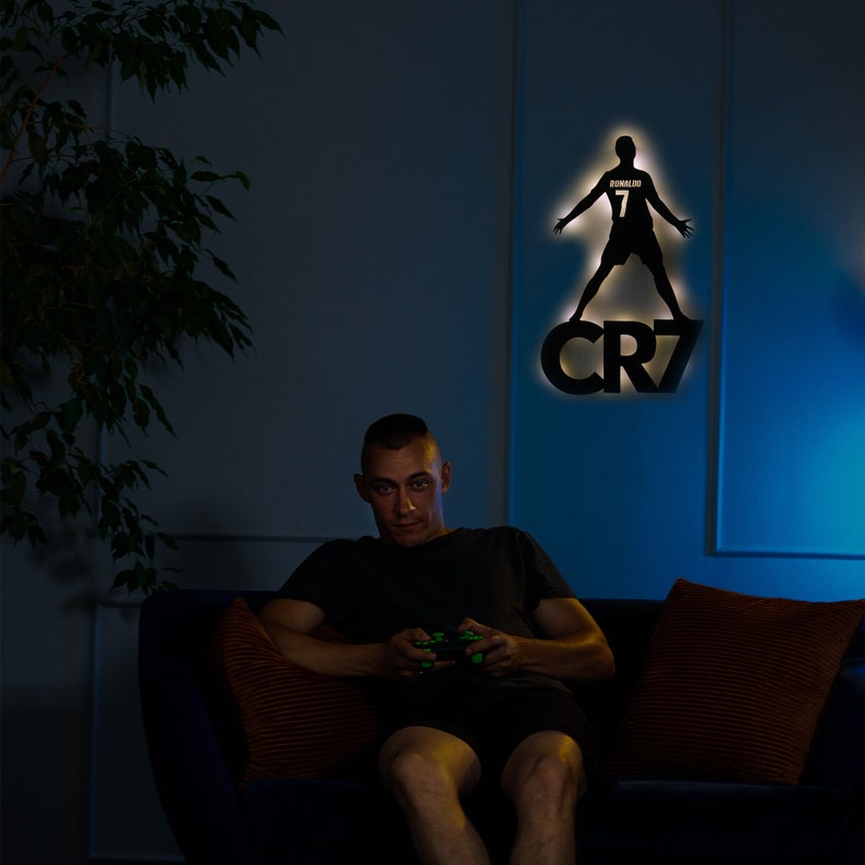 Illuminated Ronaldo CR7 Themed Painting, Gift for Valentine, Aesthetic ...