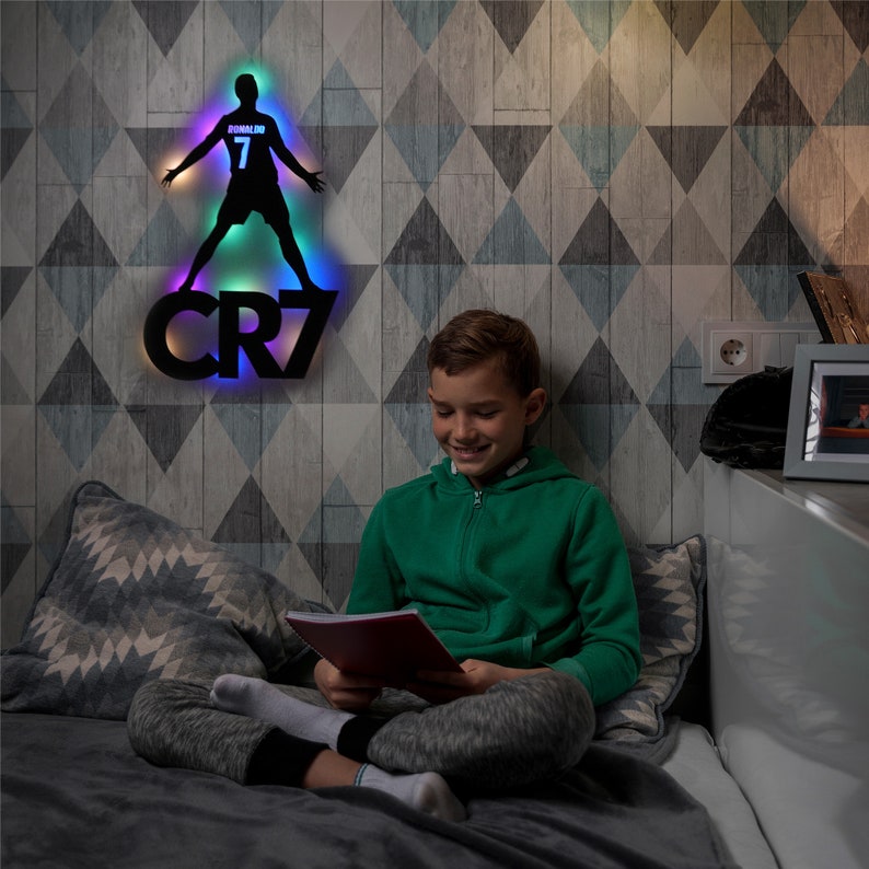 Illuminated Ronaldo CR7 Themed Painting, Gift for Valentine, Aesthetic ...